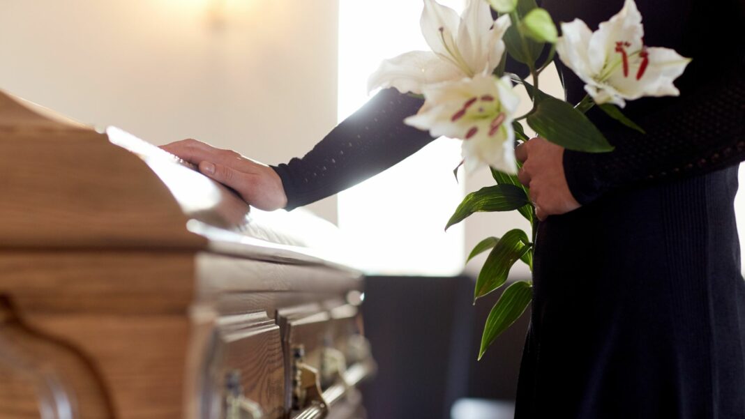 Honoring a Pastor Who Passed Away: Comfort, Tribute, and Healing for ...
